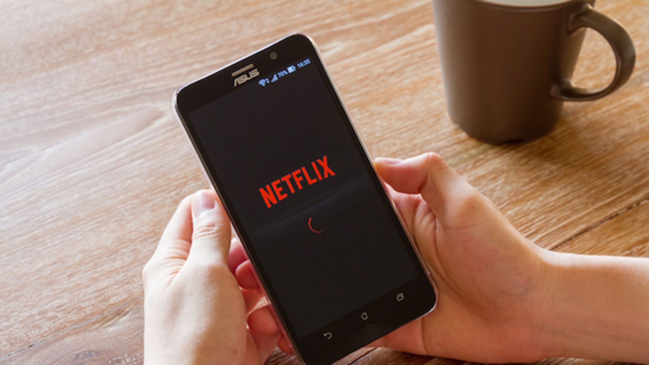 Finally: Netflix Has Added an Offline Viewing Option for Smartphones ...