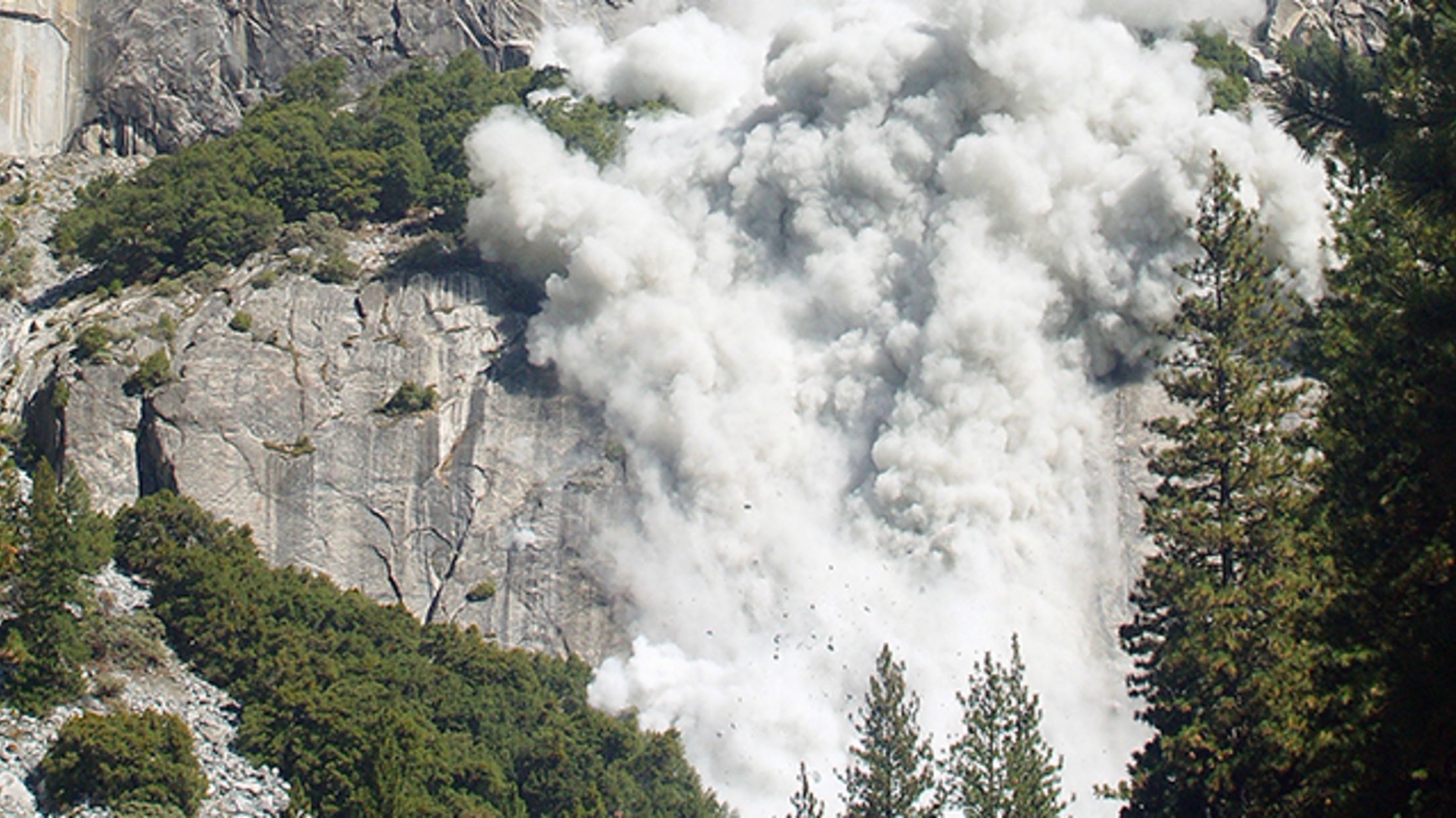 Hot Days and Cool Nights Can Trigger Rockfalls | Mental Floss