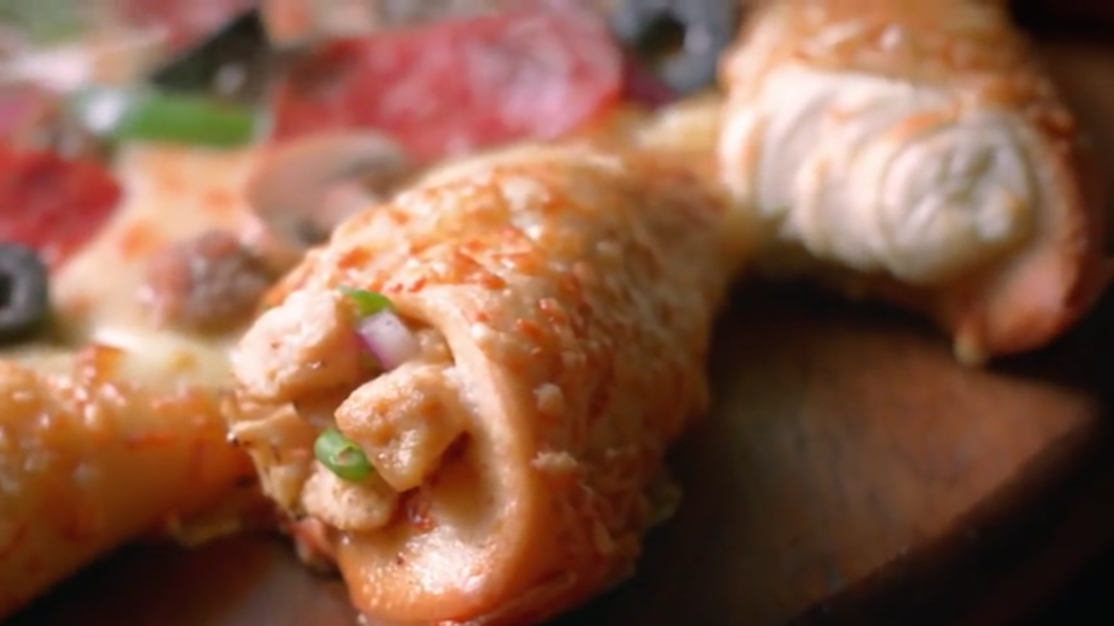 12 Bizarre Fast Food Pizzas From Around The World Mental Floss
