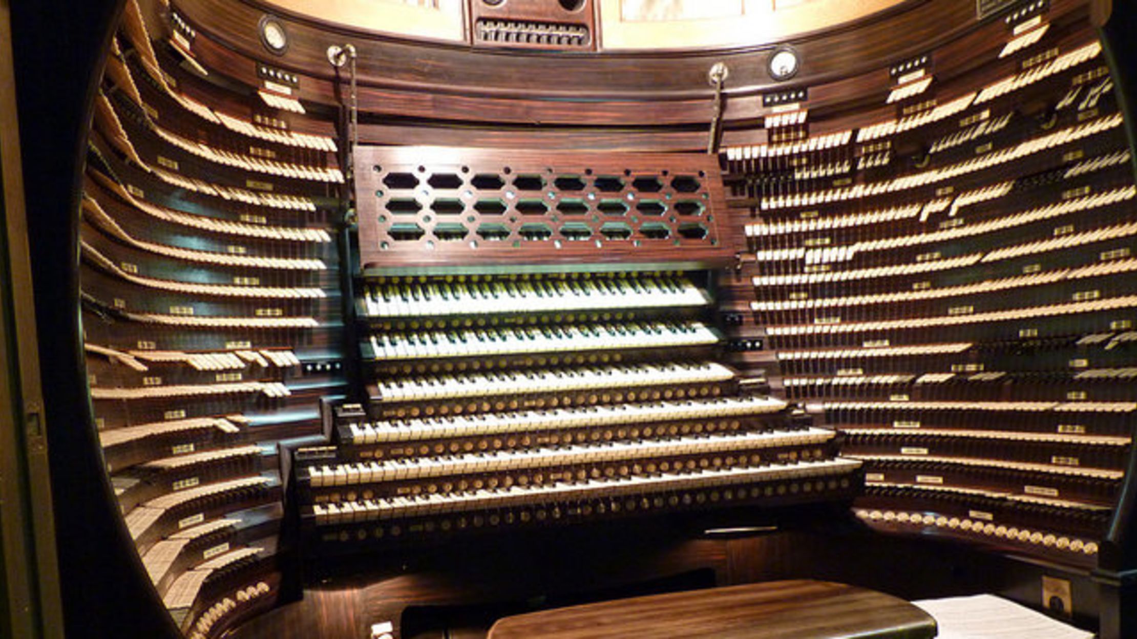 8-unusually-large-musical-instruments-mental-floss