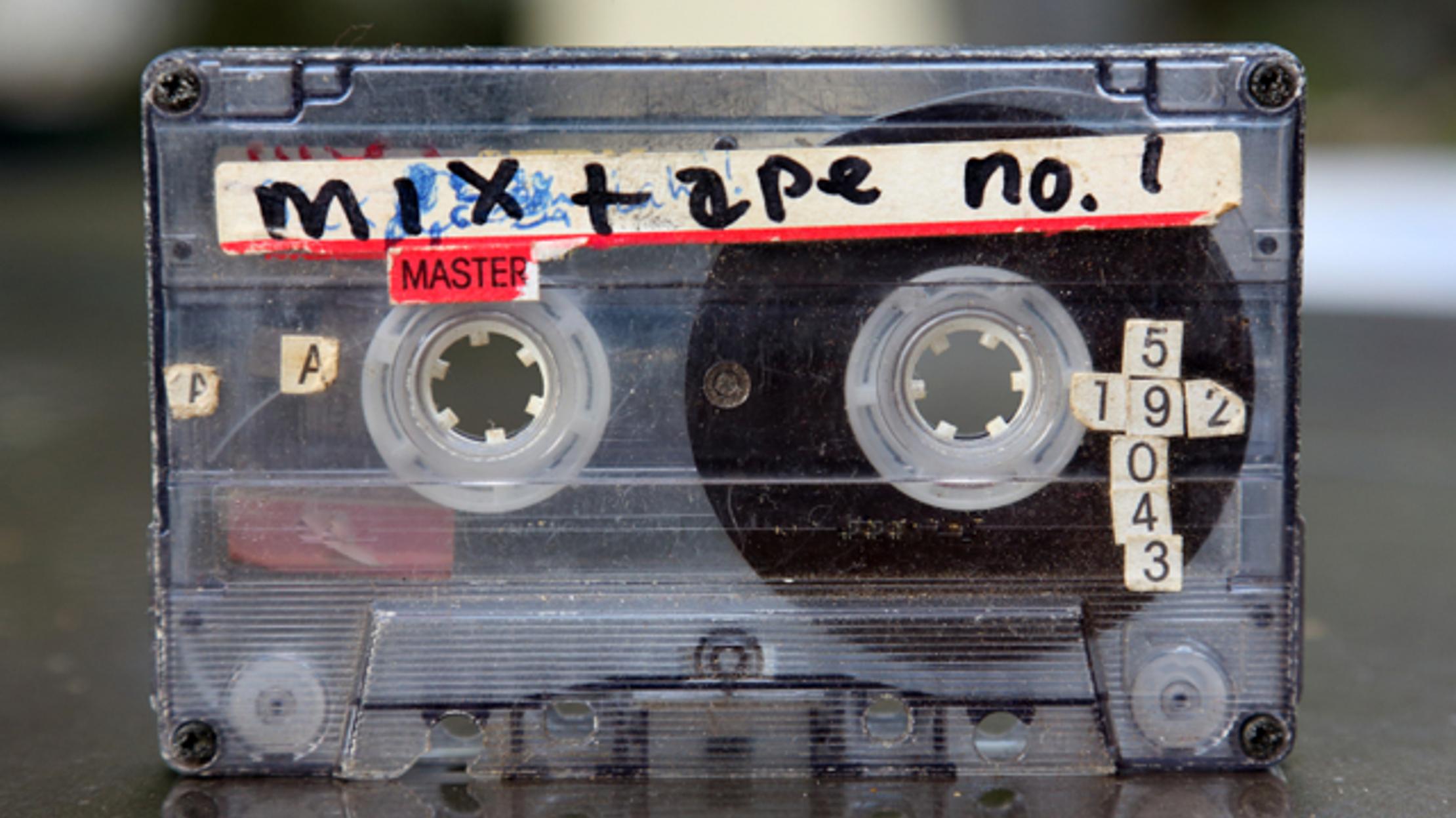 take-a-nostalgia-trip-with-a-massive-90s-playlist-mental-floss