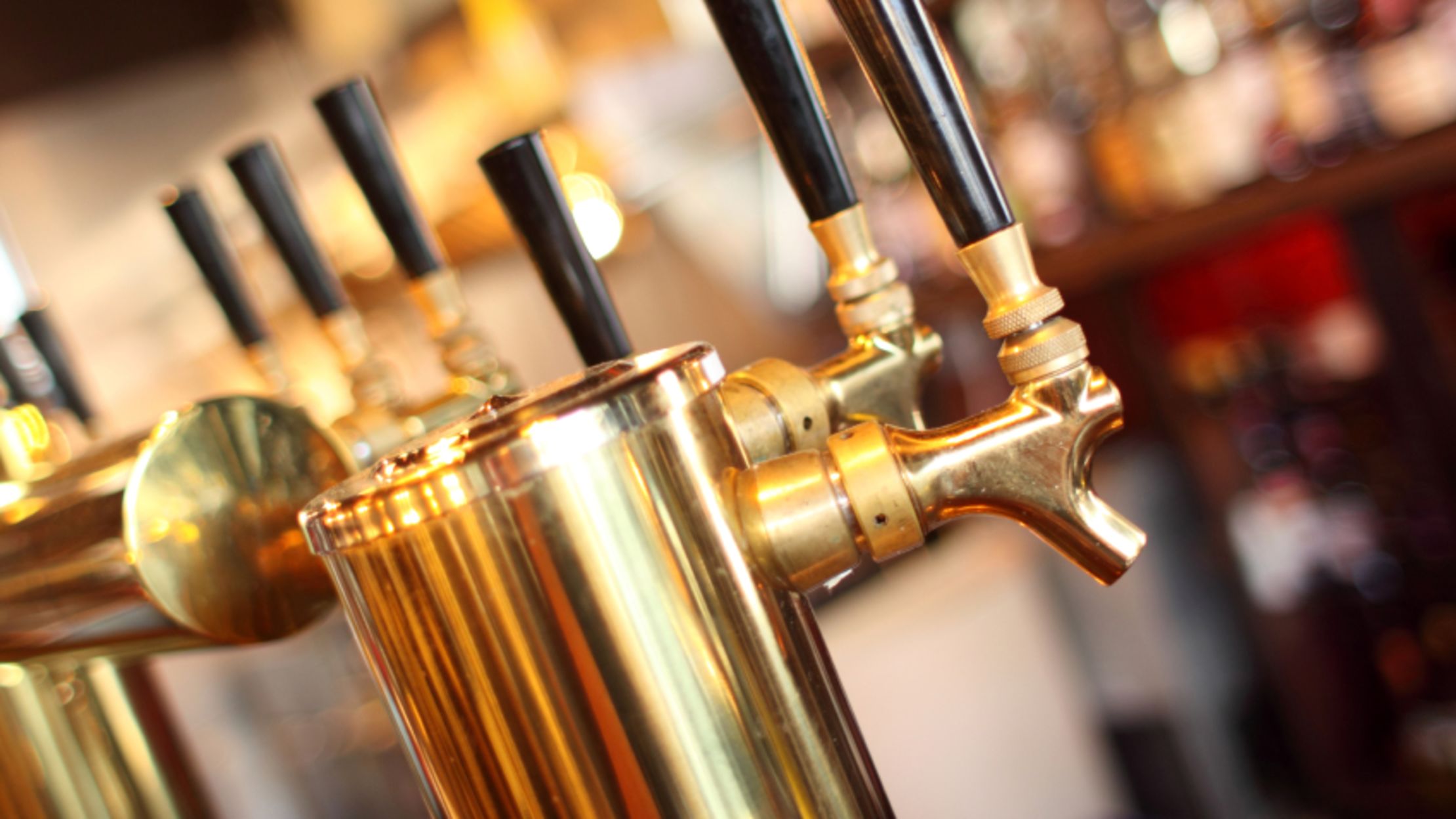 The Lowdown On Kegged Cocktails | Mental Floss