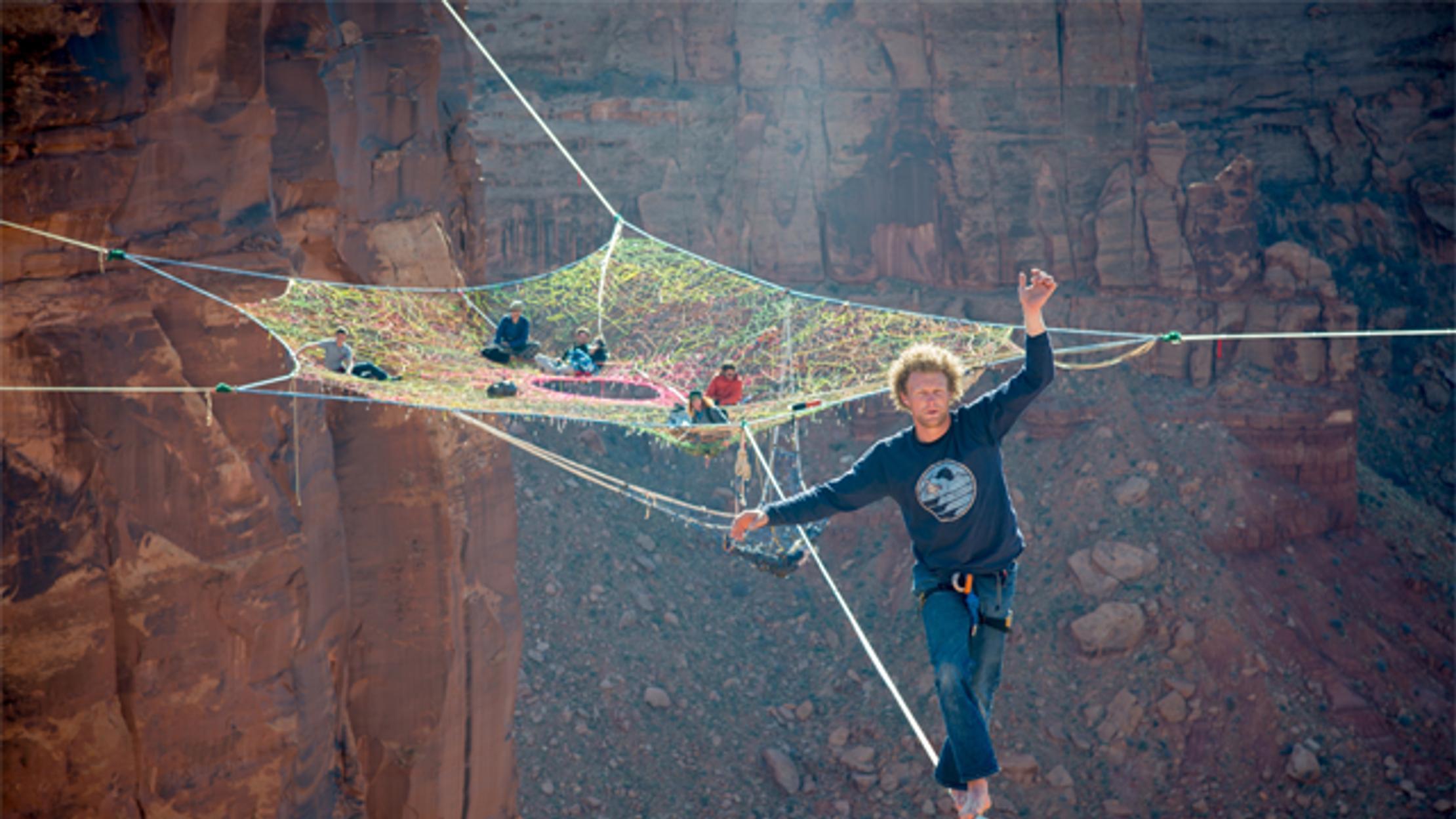 A Huge Net Was Built In Utah 400 Feet In The Air Mental Floss A Huge Net Was Built In Utah 400 Feet In The Air Mental Floss