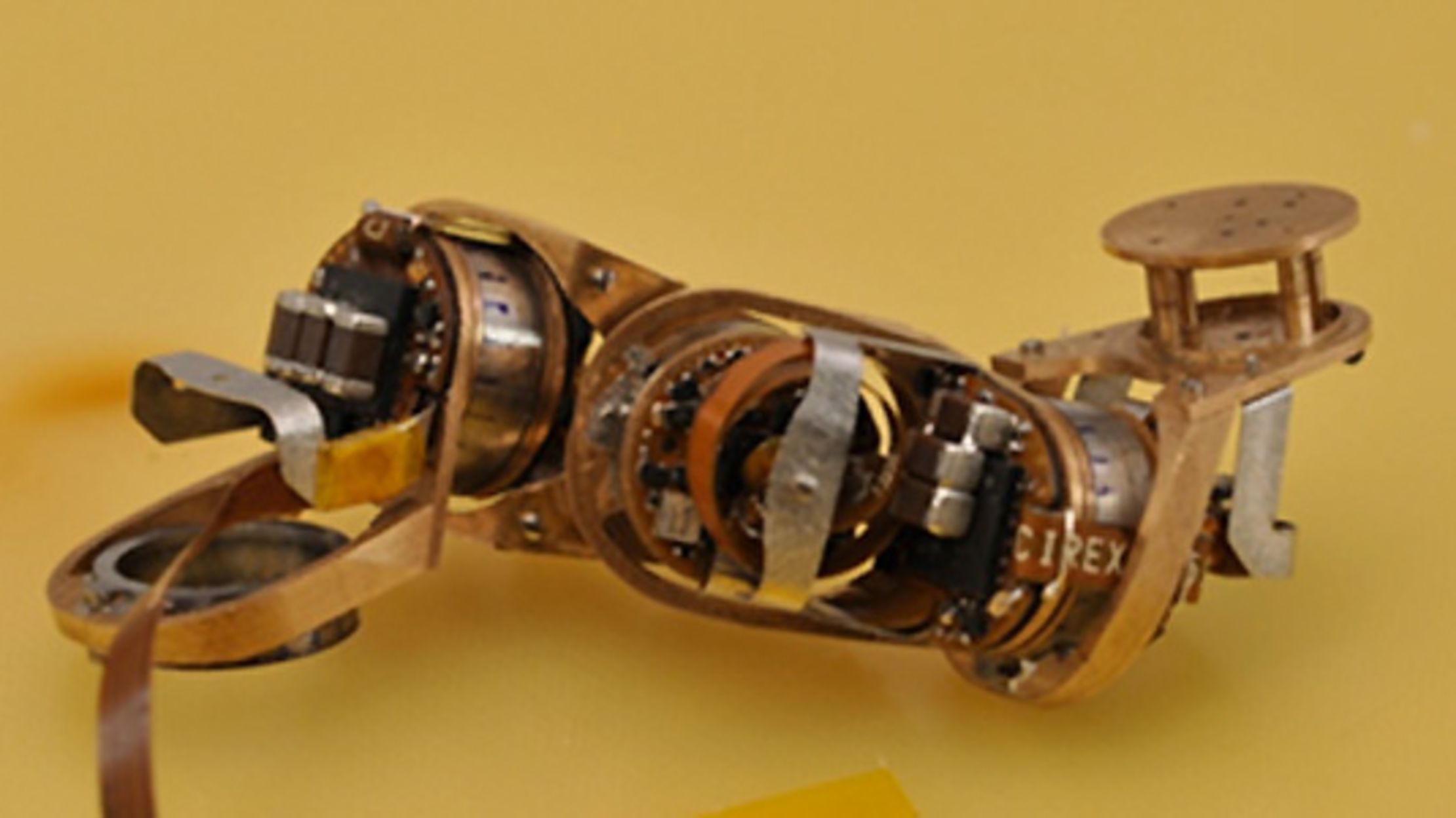 The Tiny Transforming Robot That Can Turn Itself Into Almost Anything Mental Floss