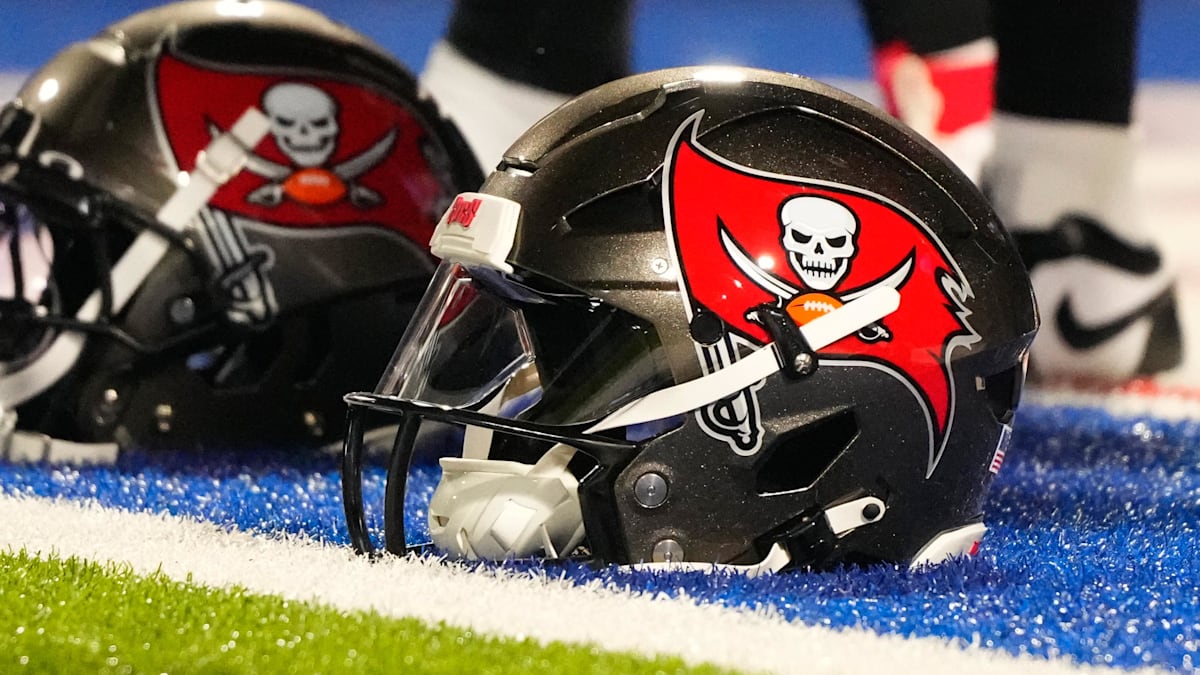 buccaneers logo change