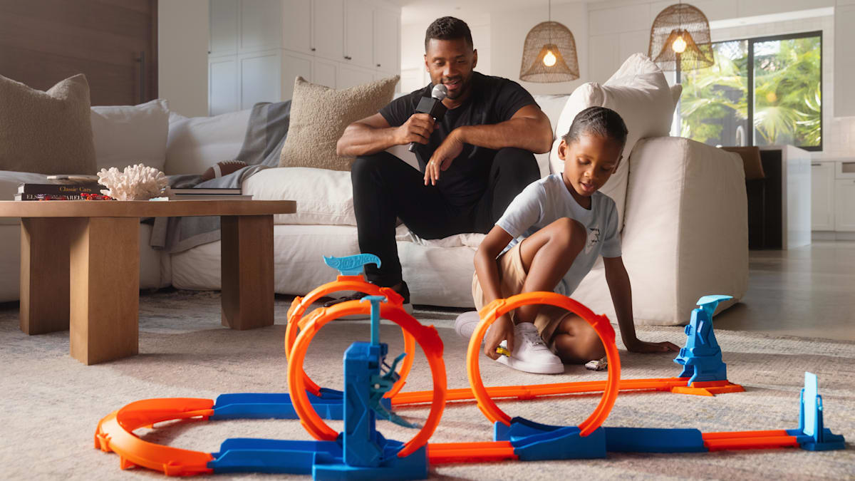 russell wilson hot tub