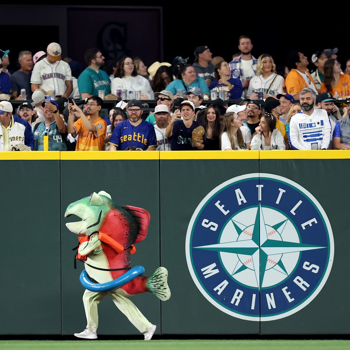 mariners mascot fish