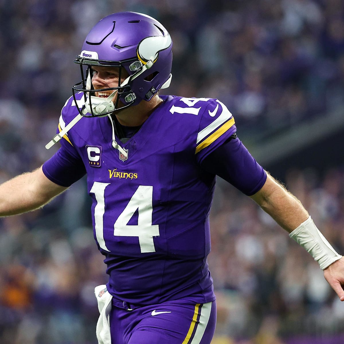 sam darnold contract structure