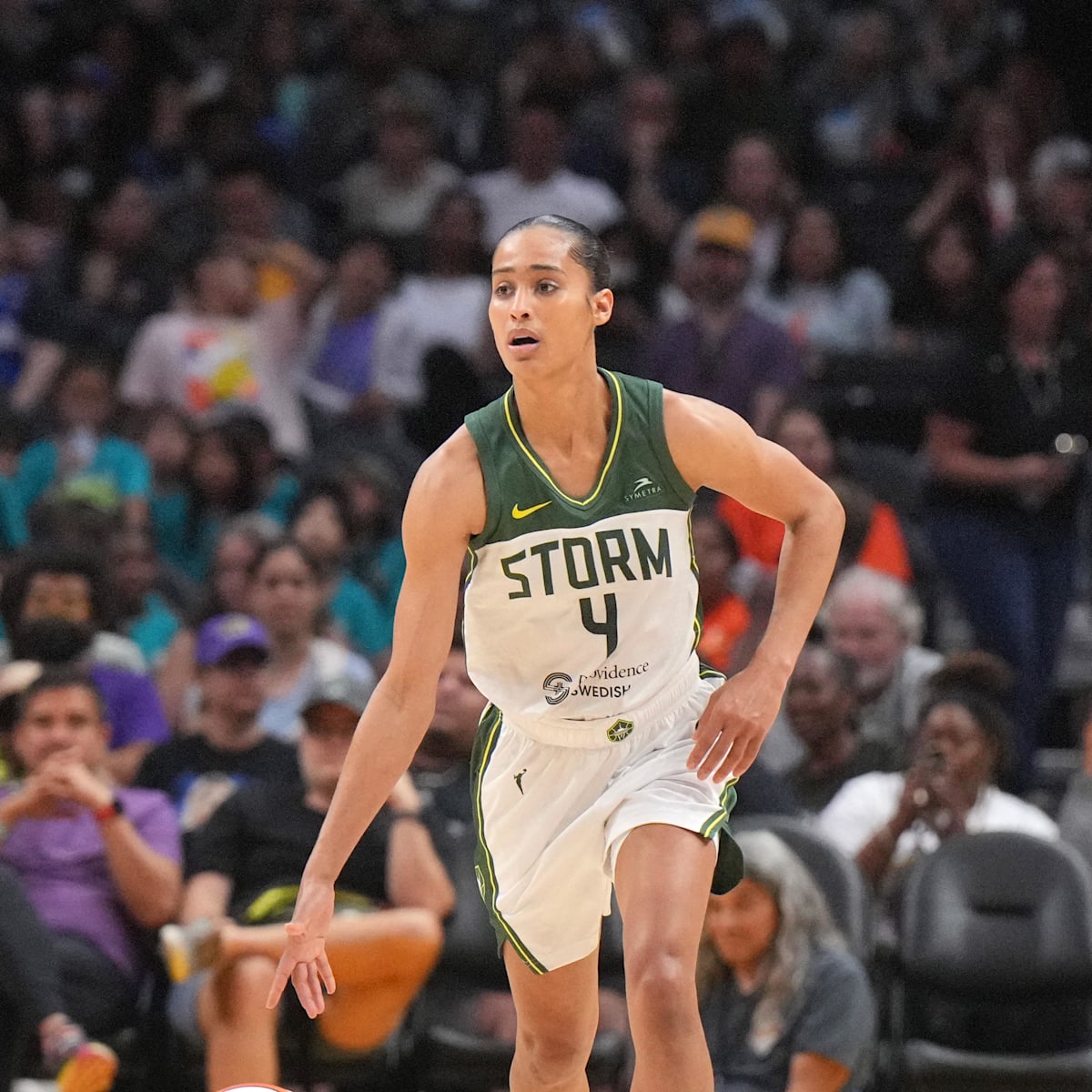 skylar diggins smith abs