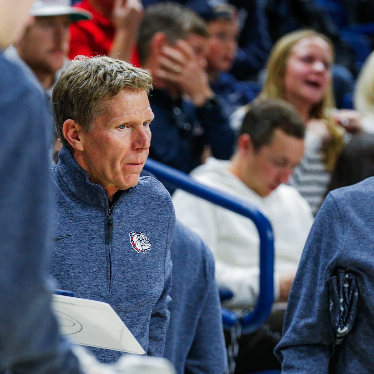 mark few teeth