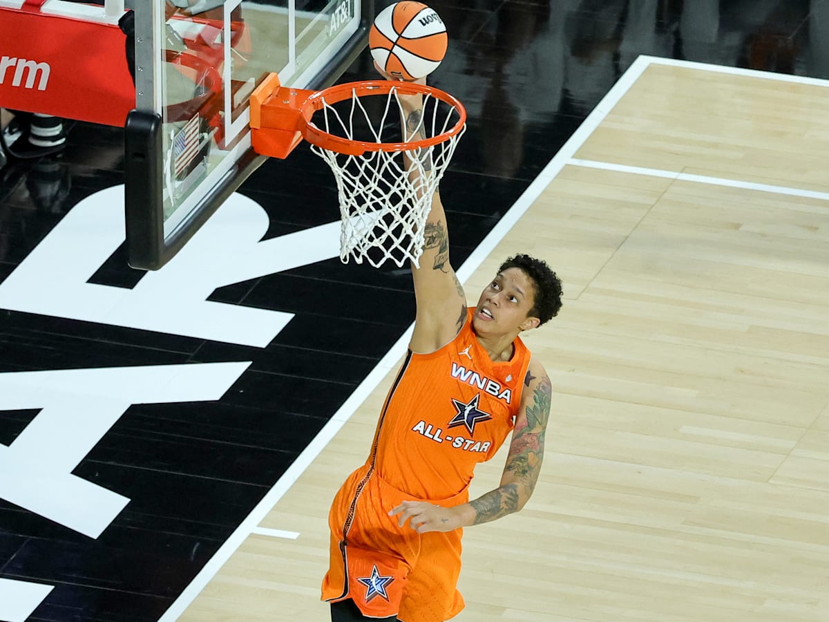 wnba players with biggest feet