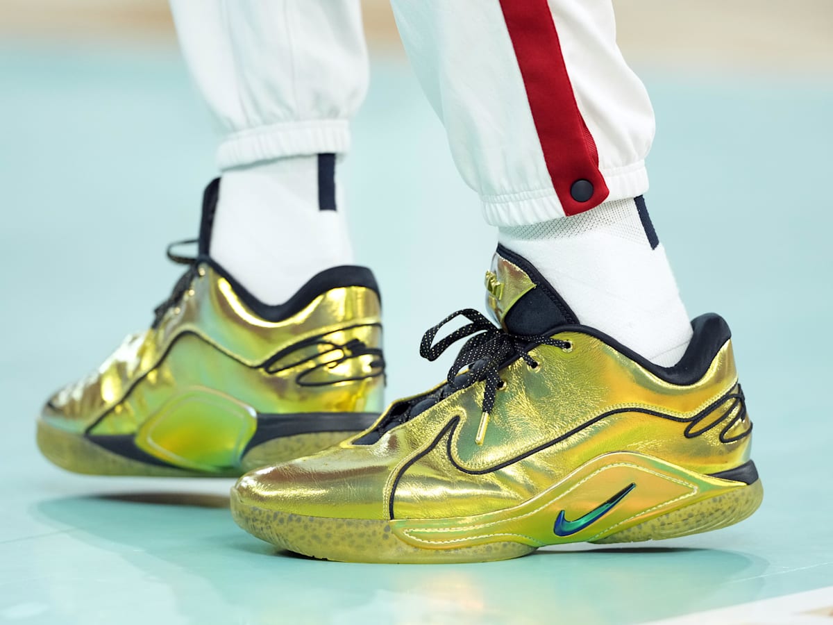 gold lebrons