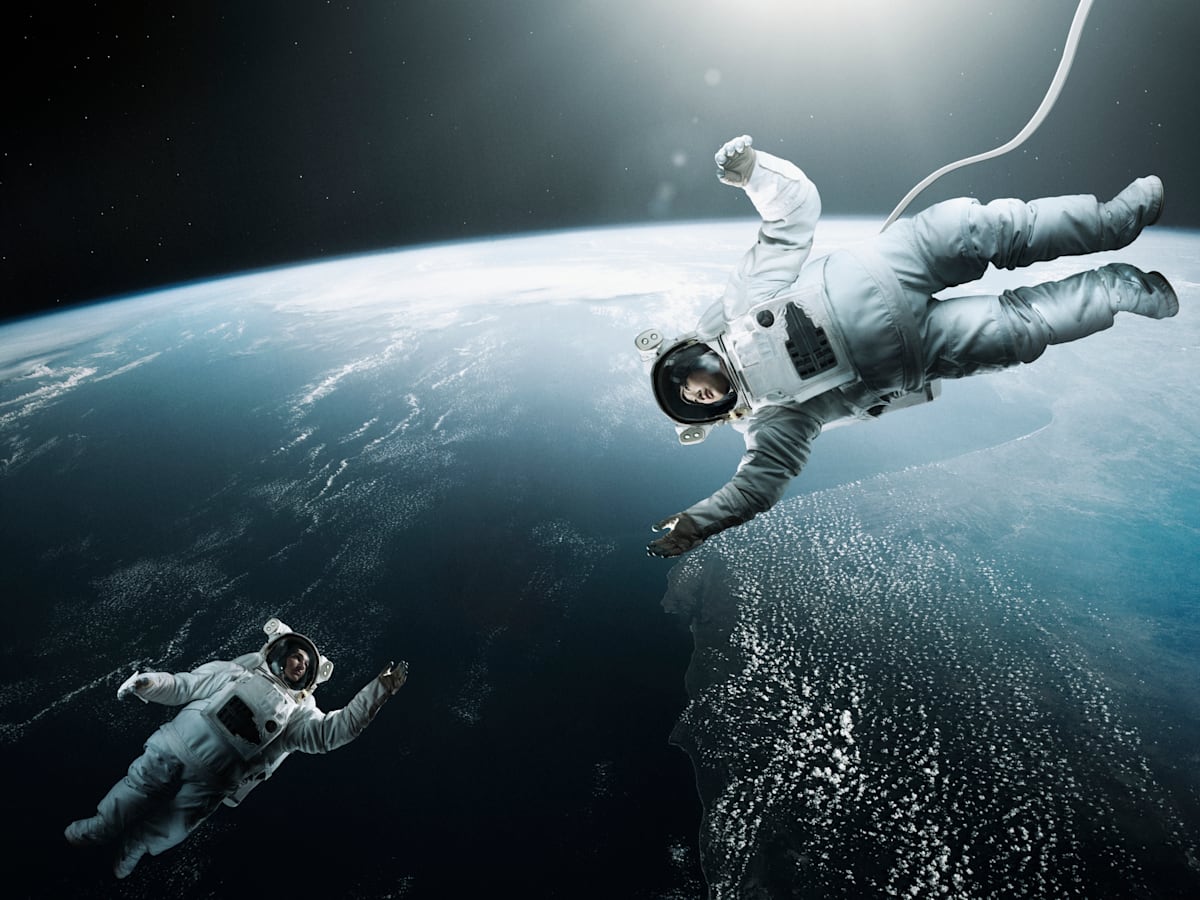 astronaut lost tools