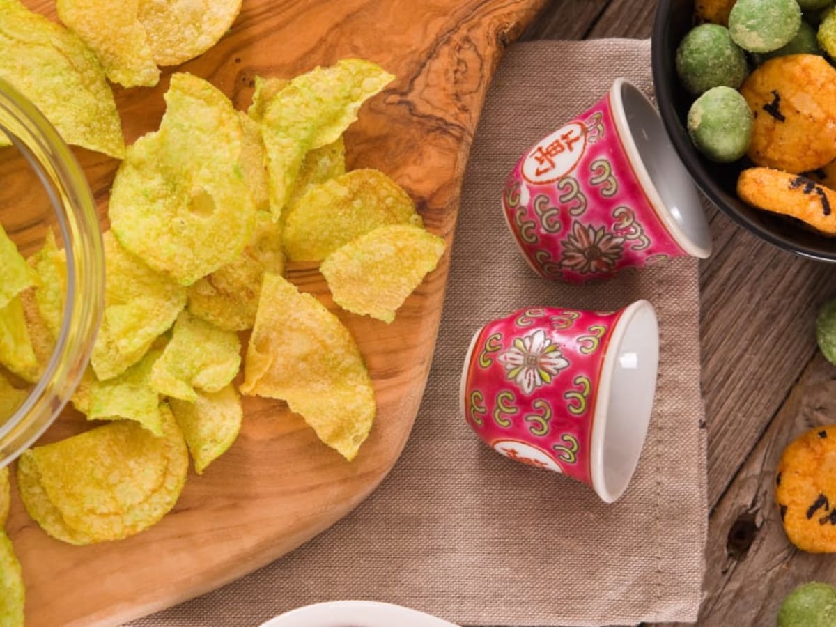 potato chips under microscope