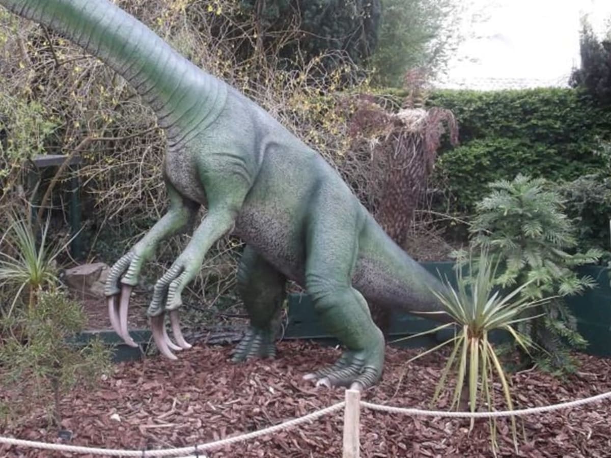 therizinosaurus claw spawn command