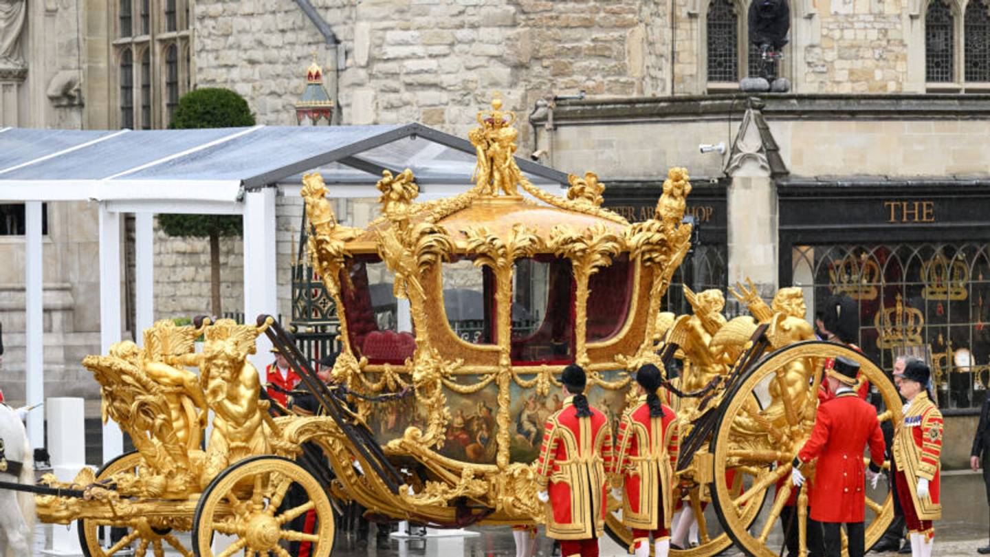 The different Royal vehicles around the world