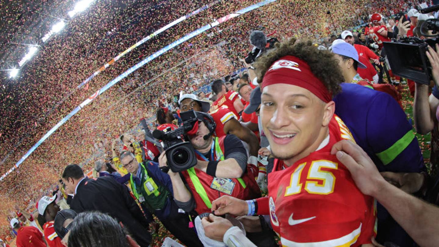 This Patrick Mahomes highlight supercut shows why he’s worth $503M