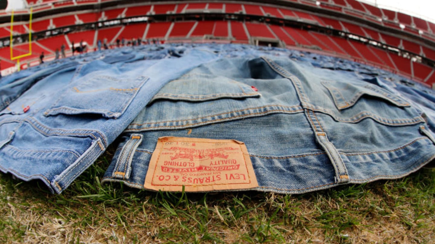 The 49ers turned Levi’s Stadium into an amazing golf course