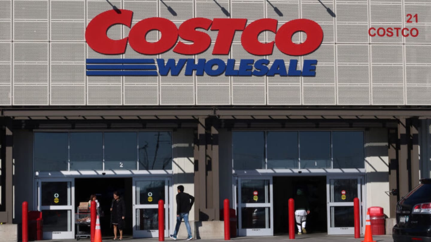 Is Costco closed on Memorial Day 2023?