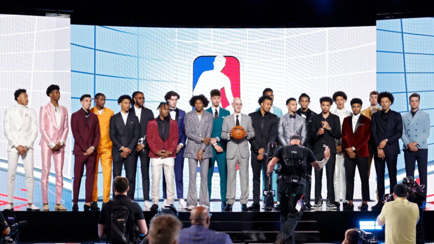 2021 NBA Draft: Cavs take Evan Mobley with the 3rd overall pick