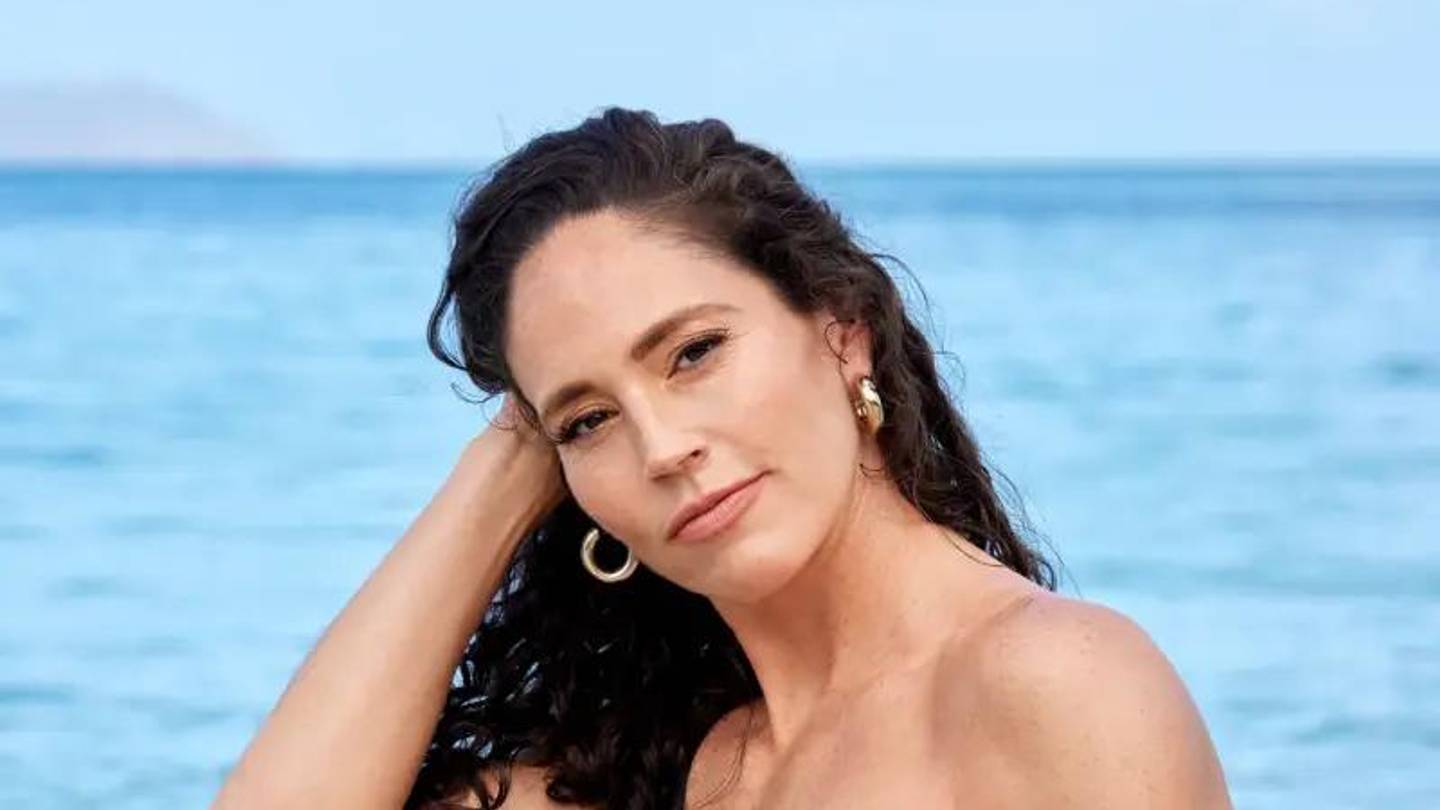 12 Stunning Photos of WNBA Athletes From Sports Illustrated Swimsuit ...