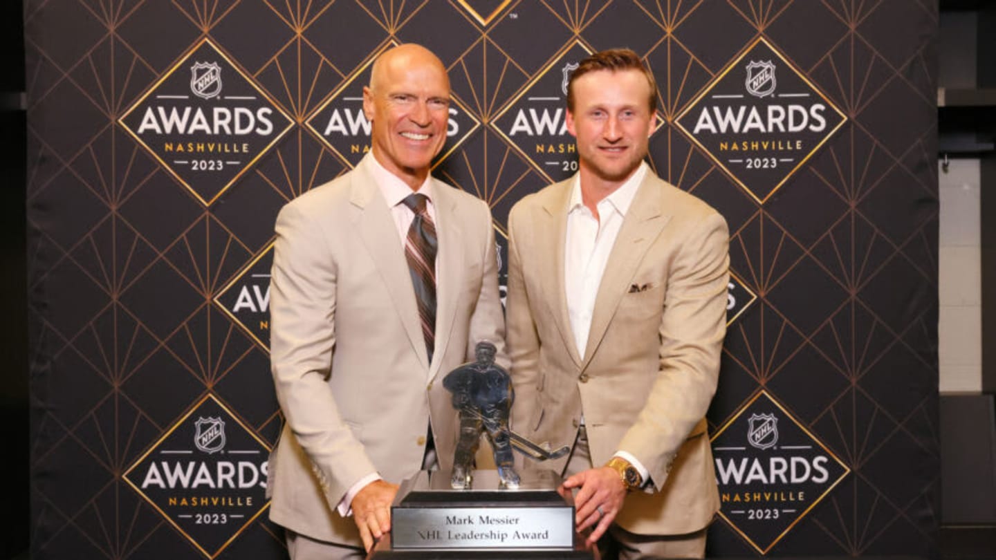 Steven Stamkos Brings Home Hardware on NHL 2023 Award Night