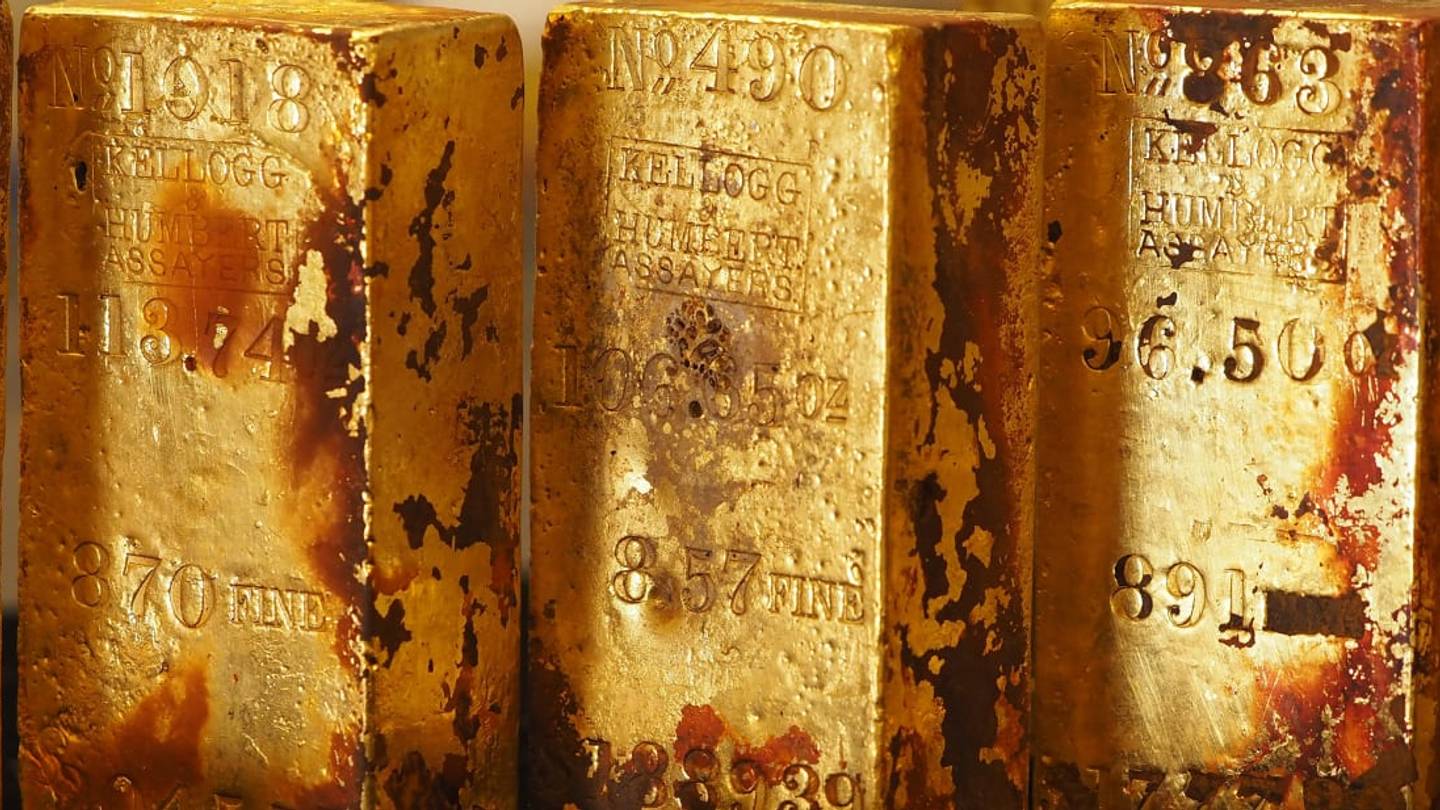 Gold Worth Millions, Salvaged From a 19th-Century Shipwreck, Is Going ...