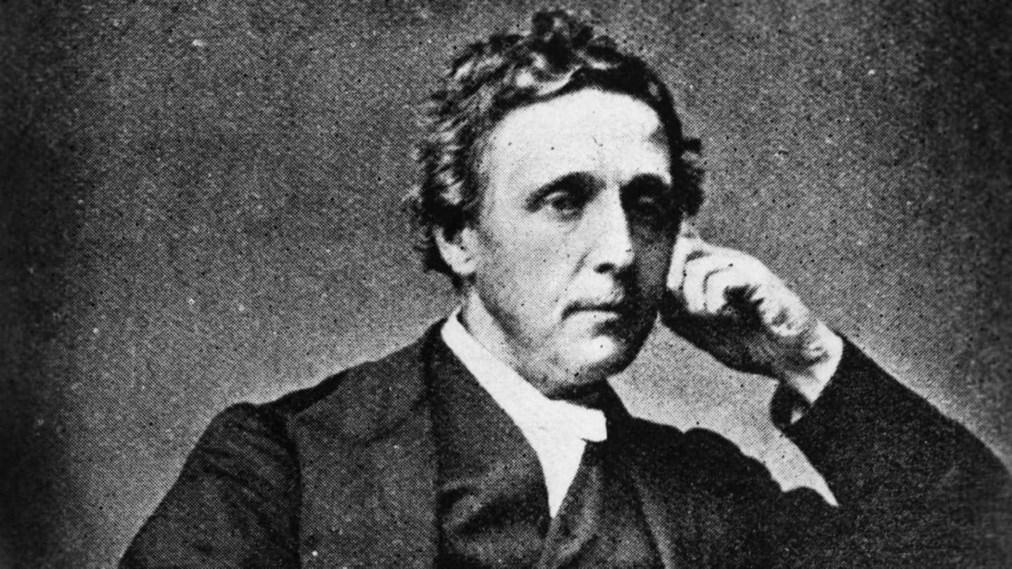 11 Fascinating Facts About Lewis Carroll