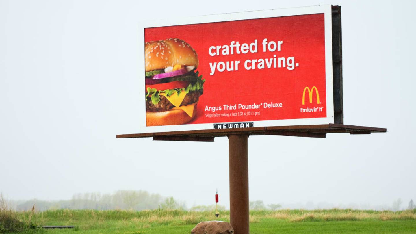 What 12 Fast Food Advertisements Look Like Compared to the Real Thing