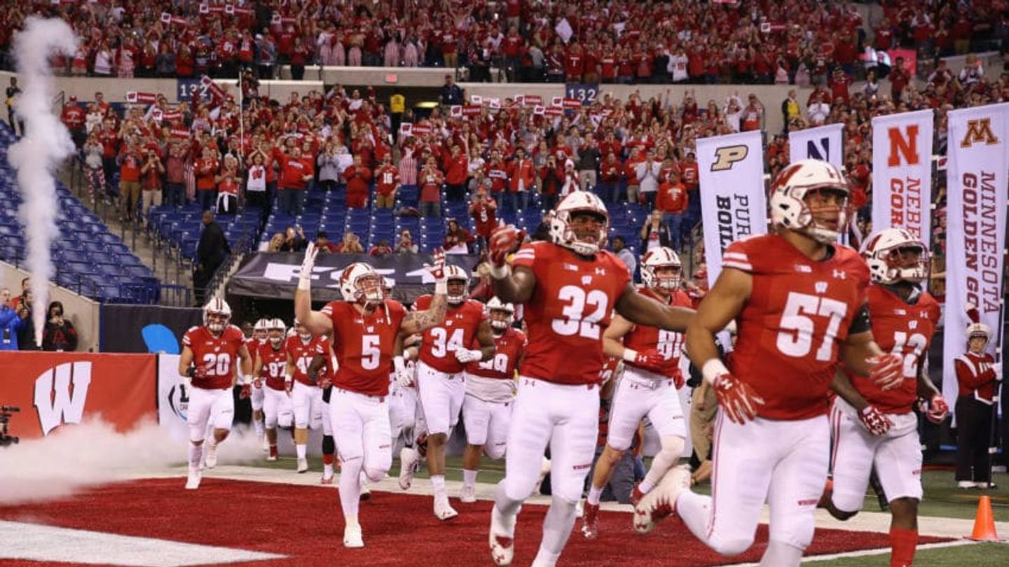 CBS says 2017 was best team in Wisconsin Football history