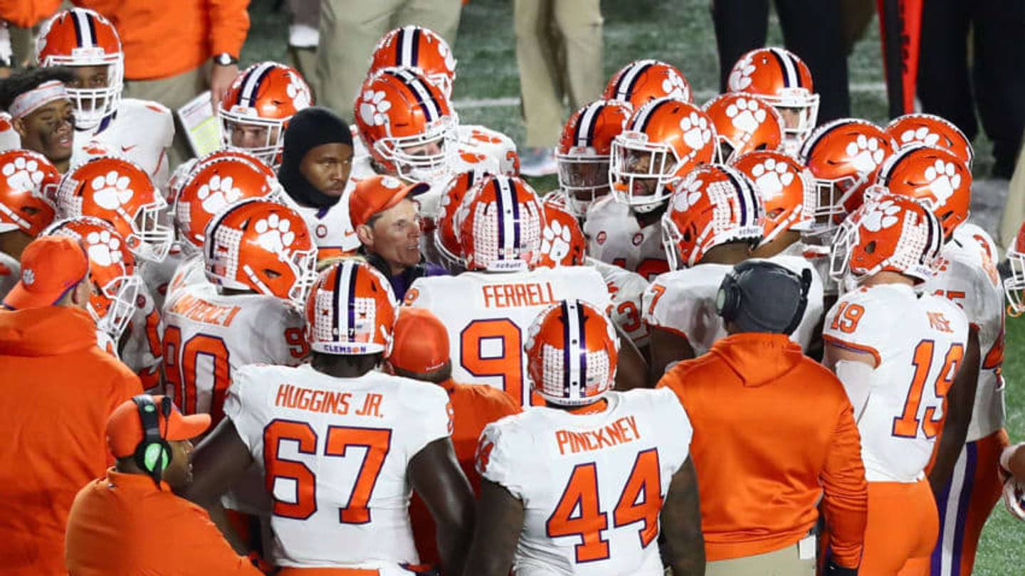 Clemson Football: Tiger OL announces early retirement from football