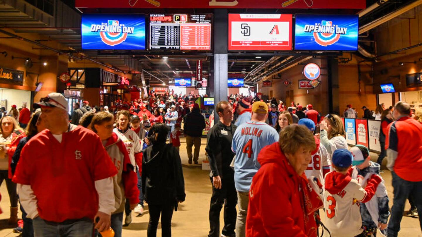 St. Louis Cardinals fans dish on the best things to eat at Busch Stadium