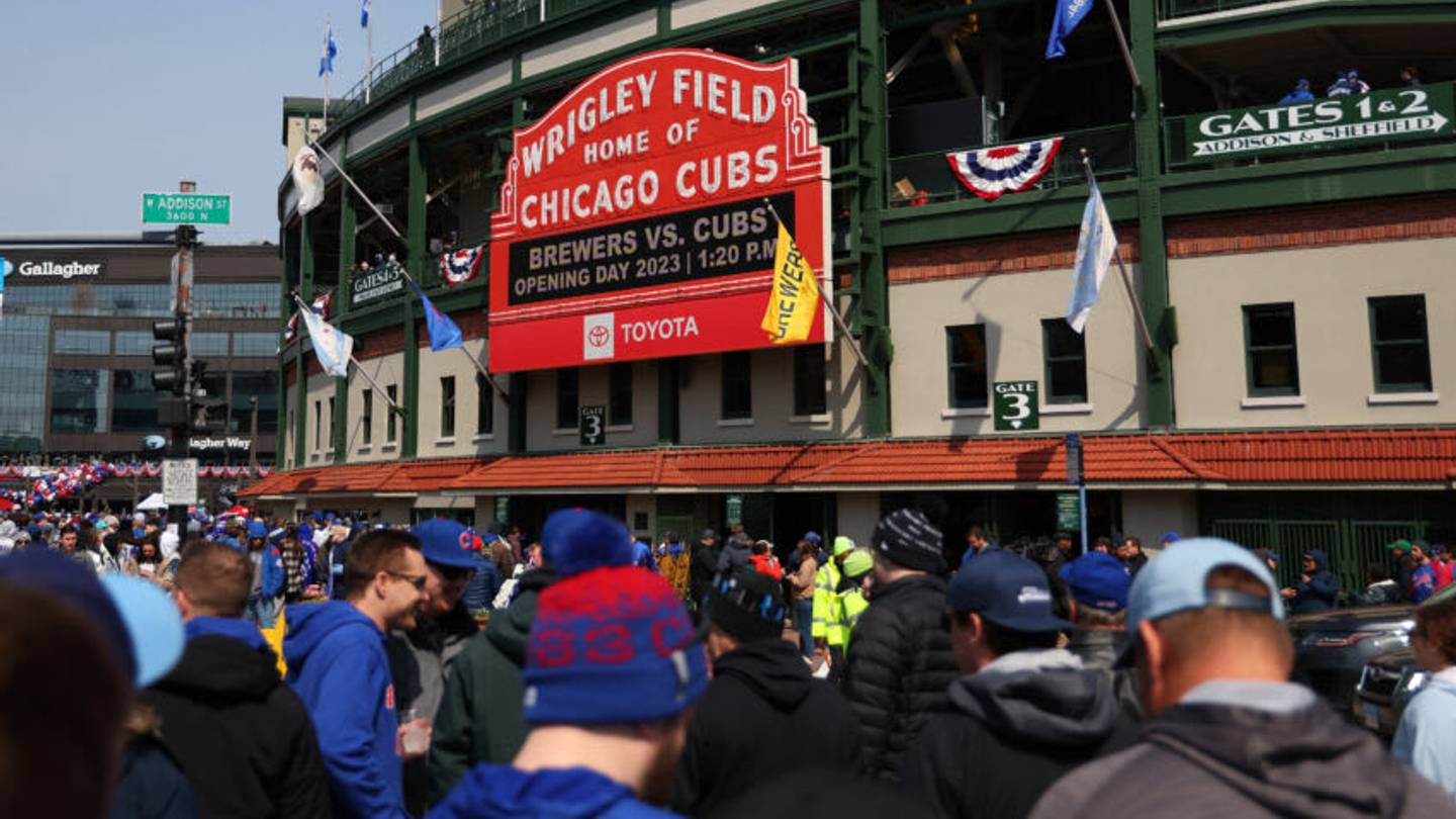Wrigley Field hates cup snakes but welcomes beer bats with open arms