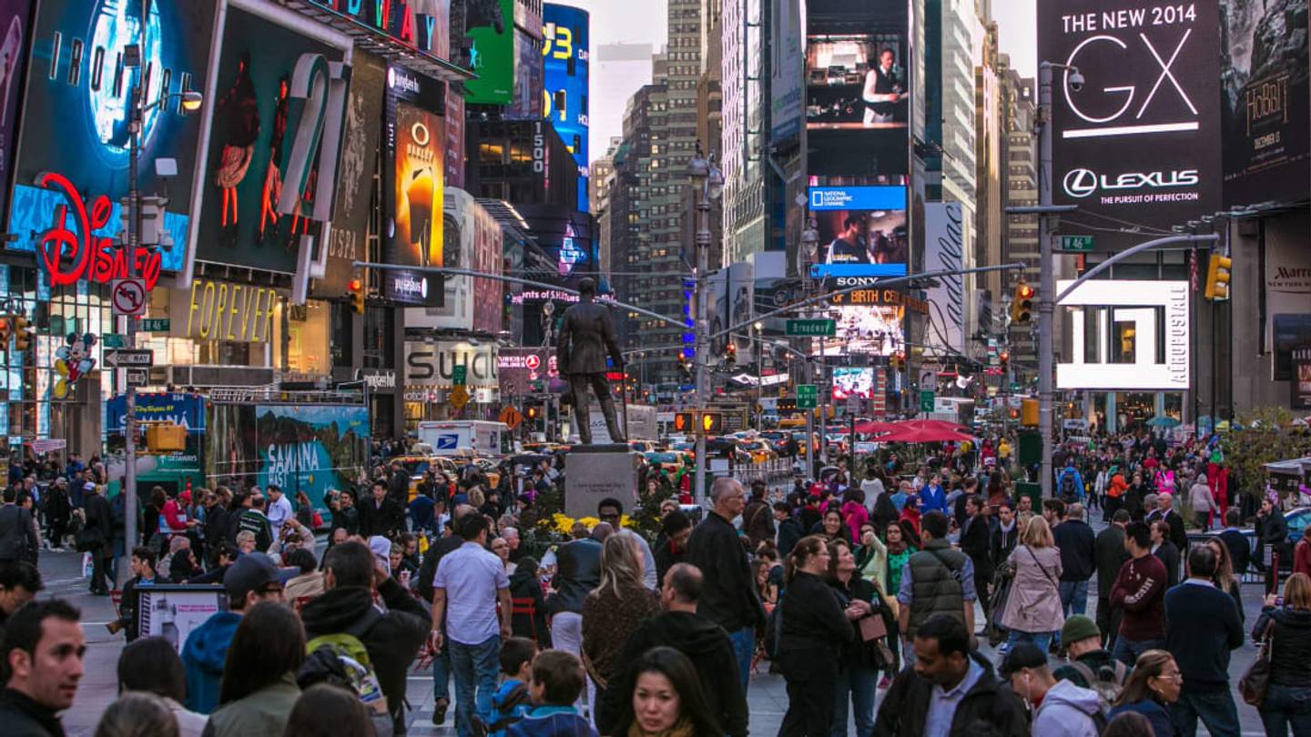 The 10 Most Crowded Cities in America—and the 10 Least Crowded