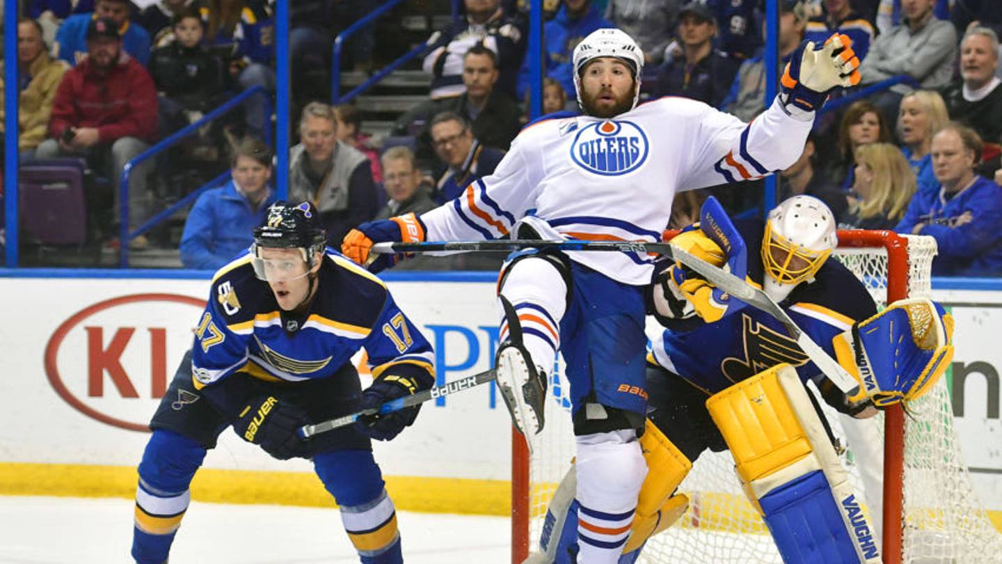 St. Louis Blues Sign Patrick Maroon, Officially…Finally