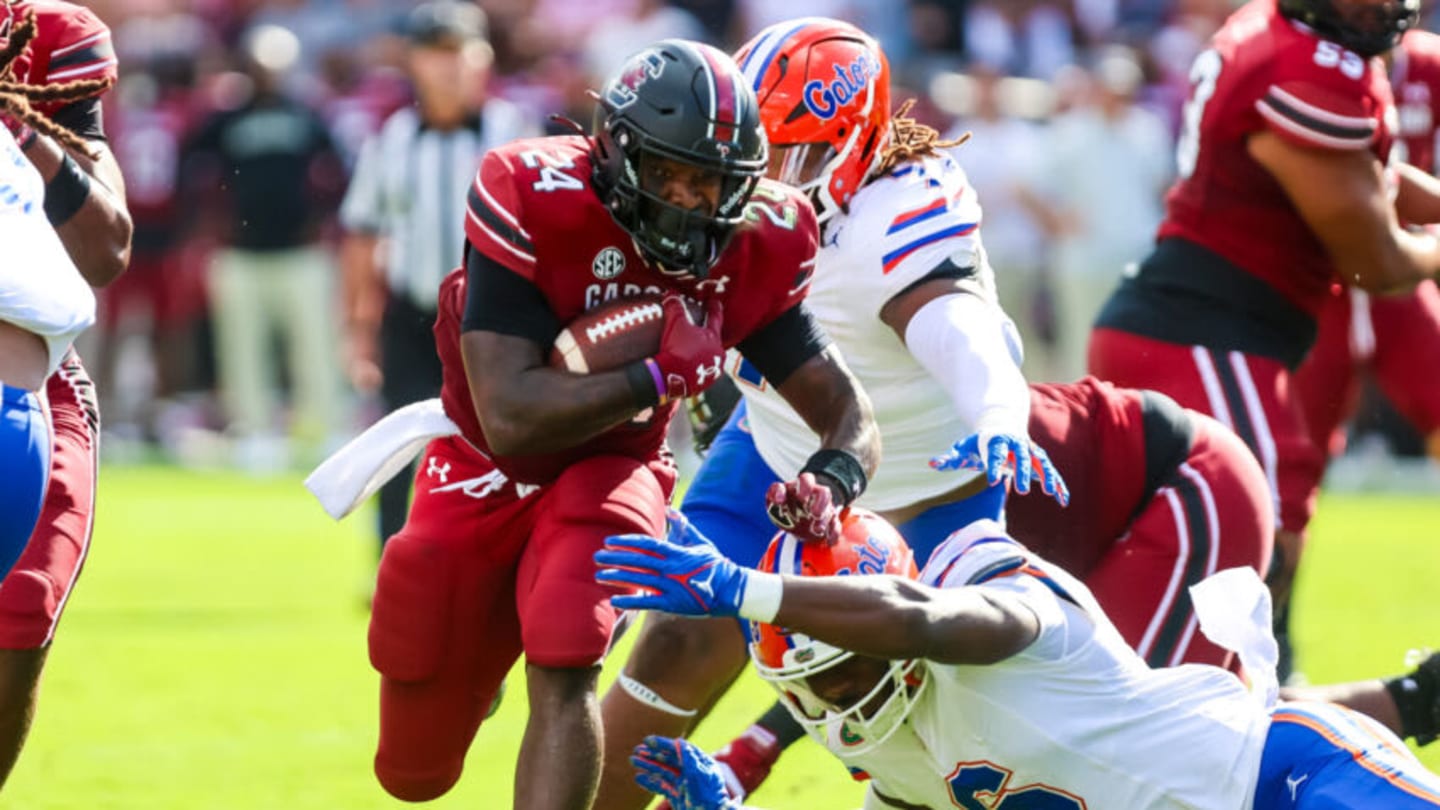 South Carolina Football: Watch “Super” Mario Anderson hurdle a defender ...