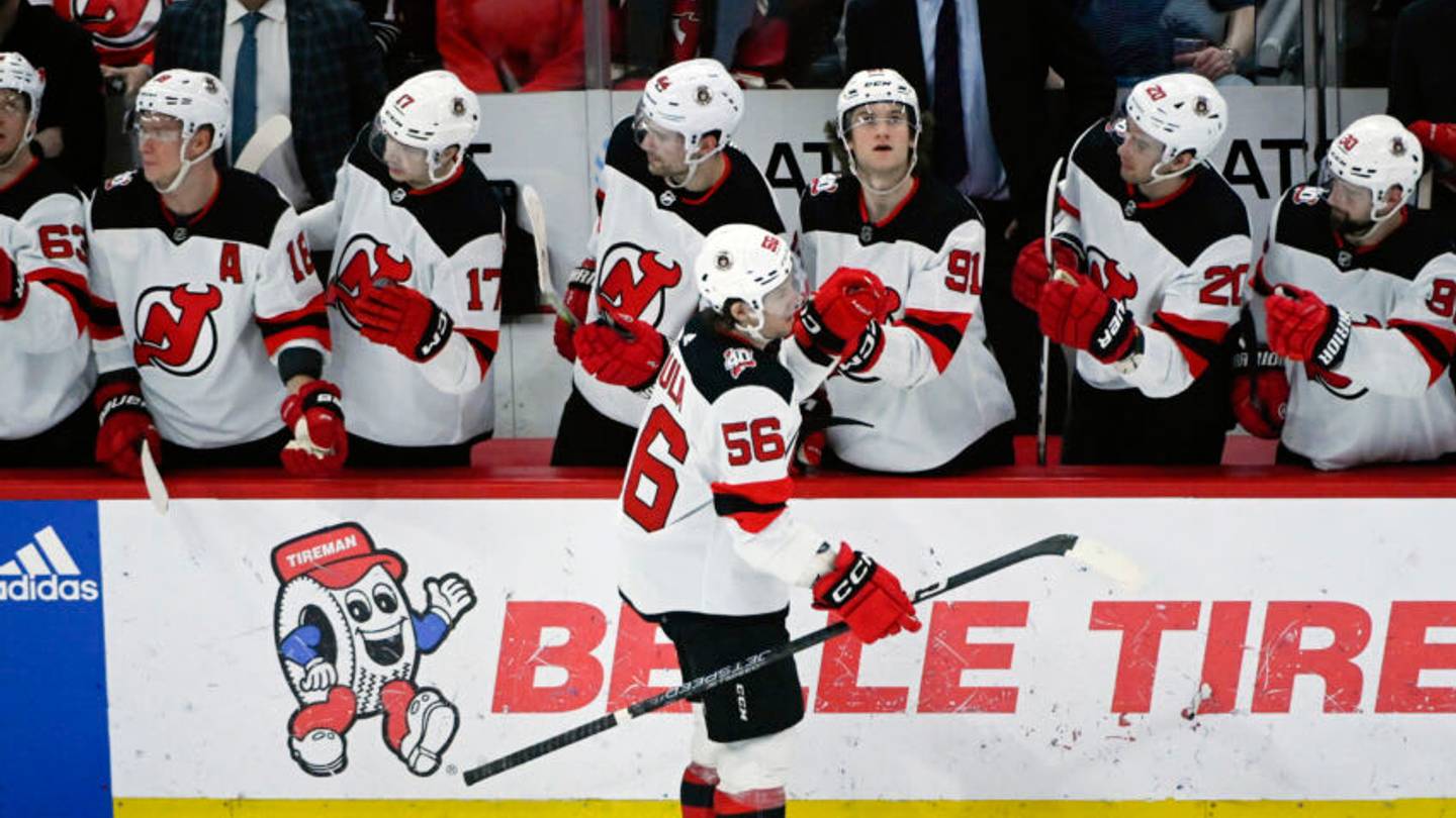 New Jersey Devils Dominated Chicago Blackhawks On Saturday Night