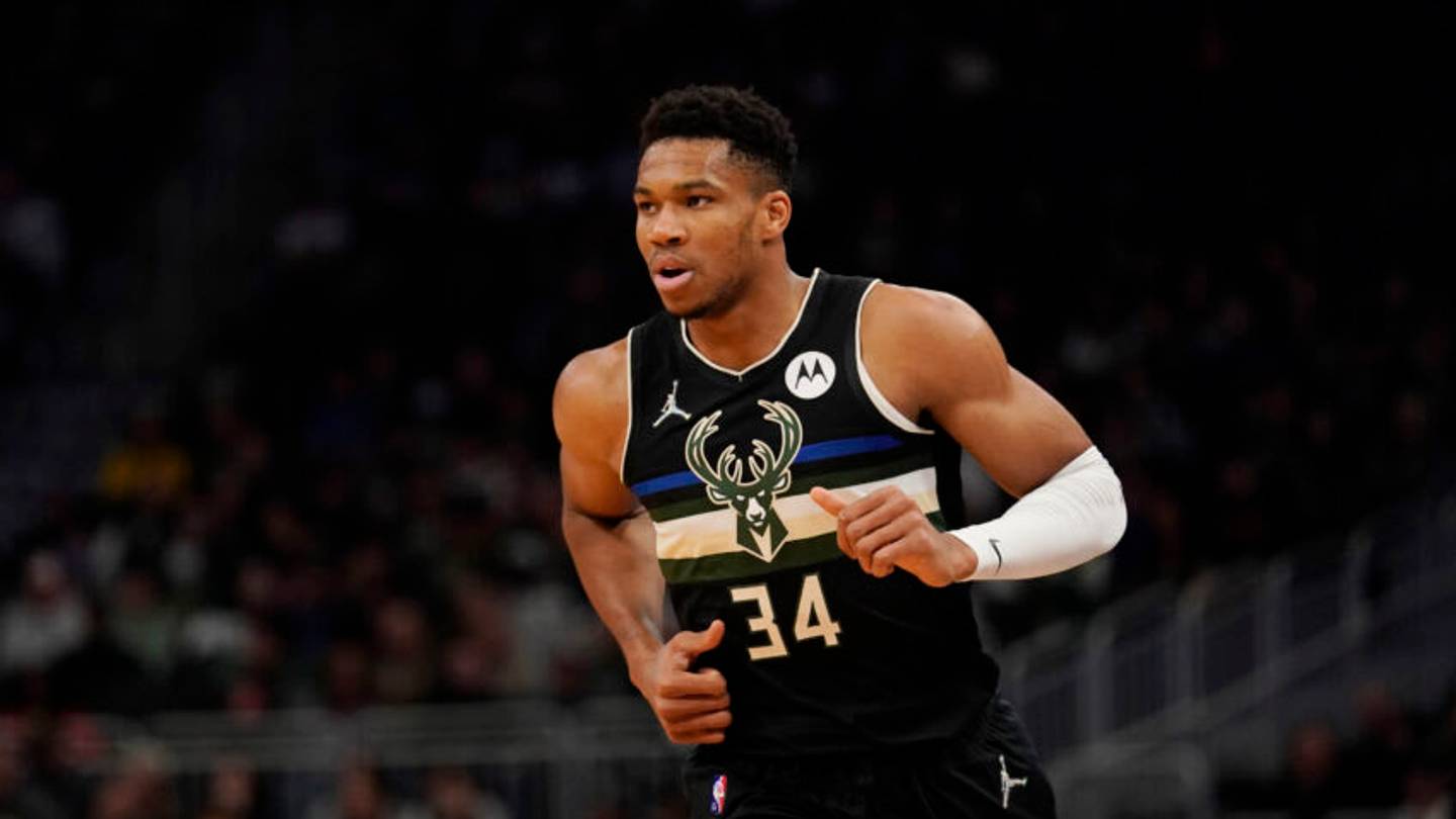 Milwaukee Bucks: 3 insane stats throughout first 12 games of 2021-22