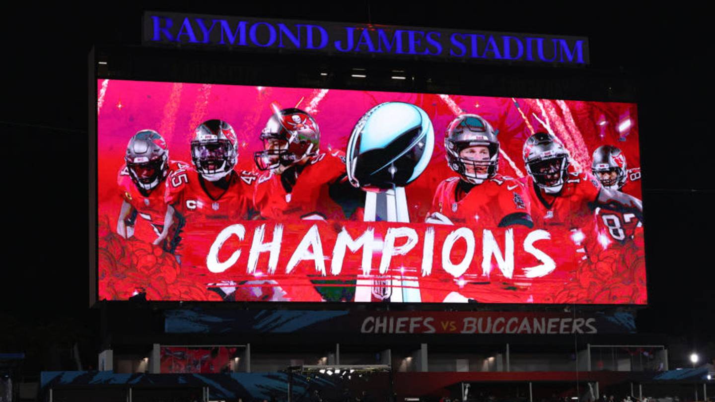 Tampa Bay Buccaneers: Who should represent 2020 team on America’s Game?
