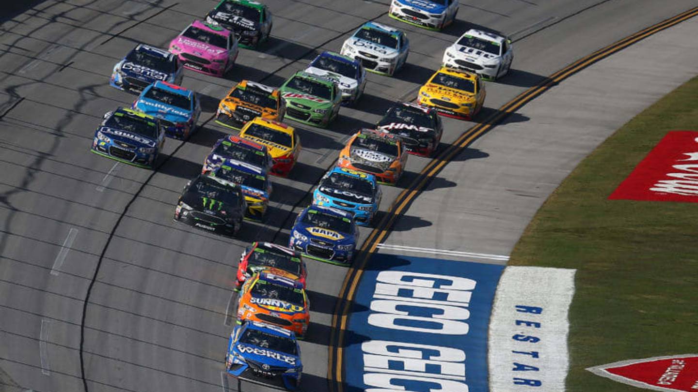 NASCAR stage lengths for 2018 season officially announced