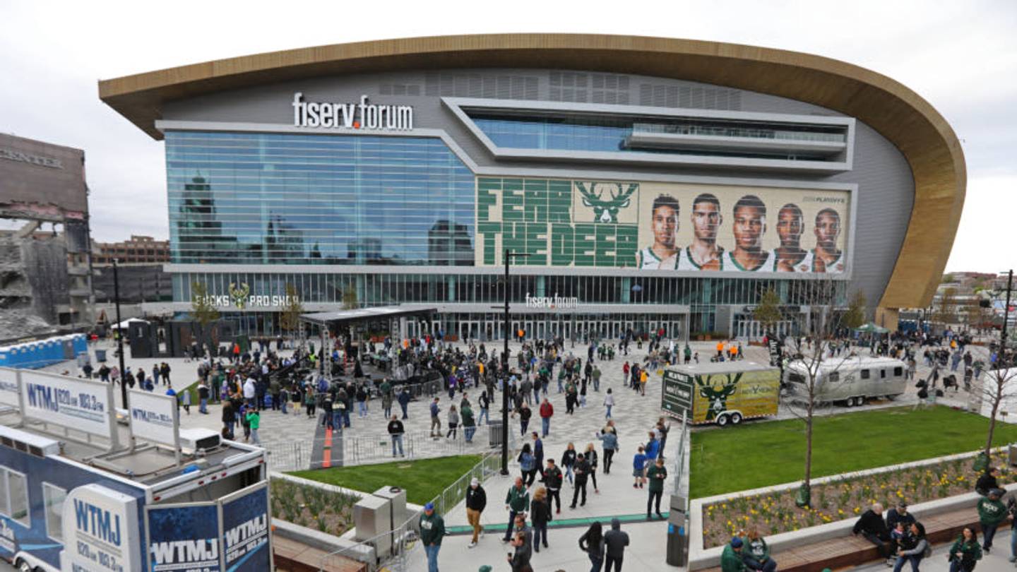 Milwaukee Bucks: Selecting an All-Decade roster