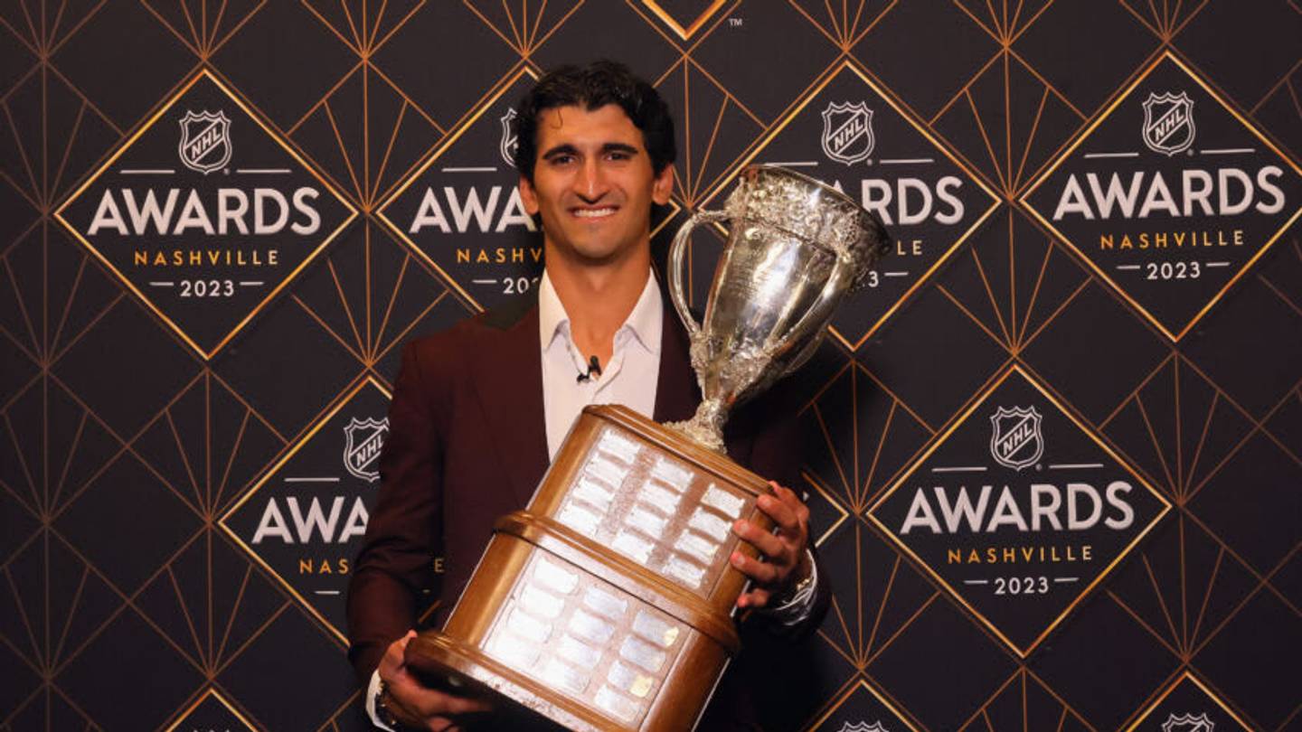 Matty Beniers Wins Calder Trophy as NHL’s Rookie of the Year