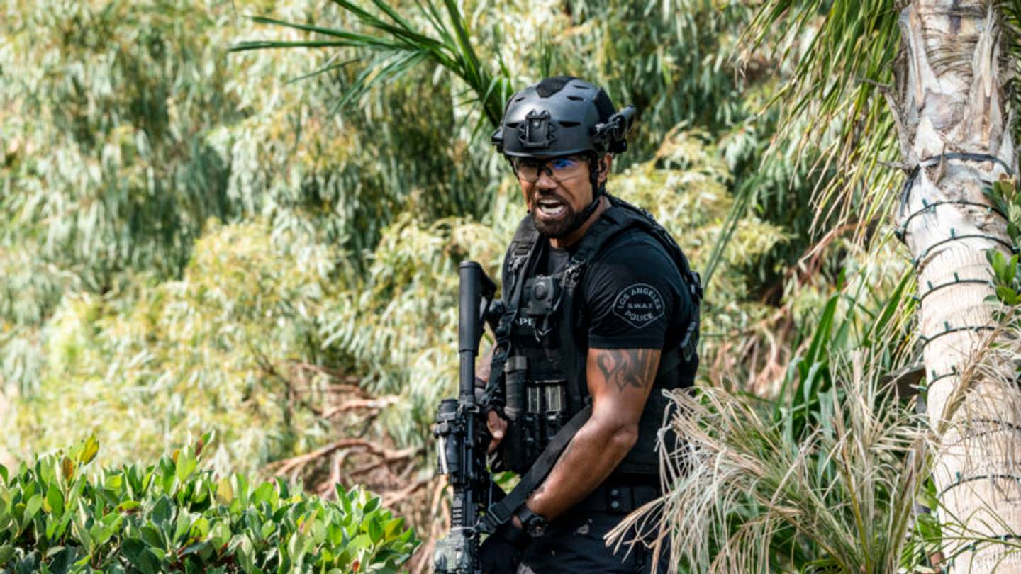 Watch SWAT Season 4, Episode 3 live online