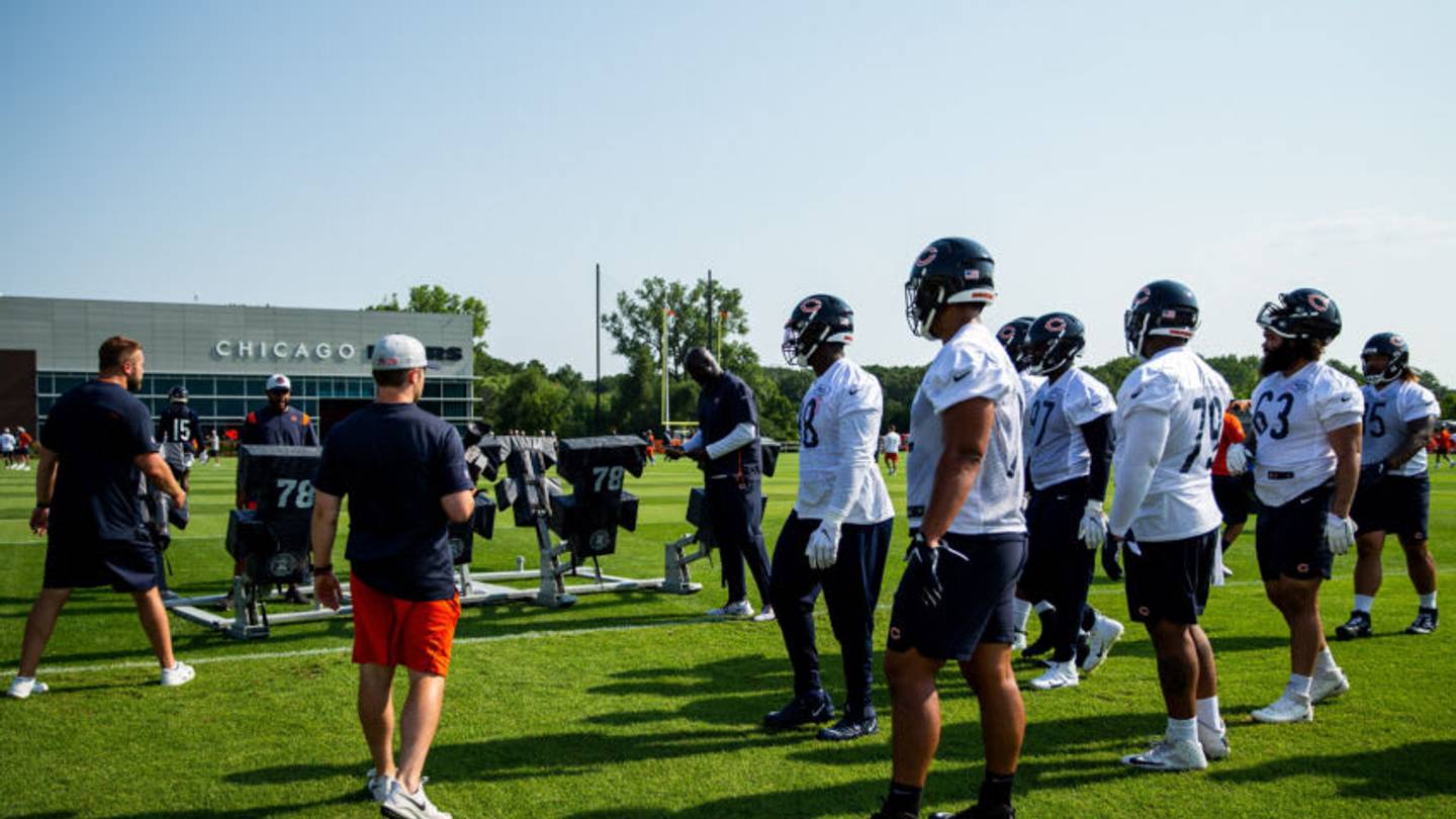 Chicago Bears: First look at the unofficial offensive depth chart.