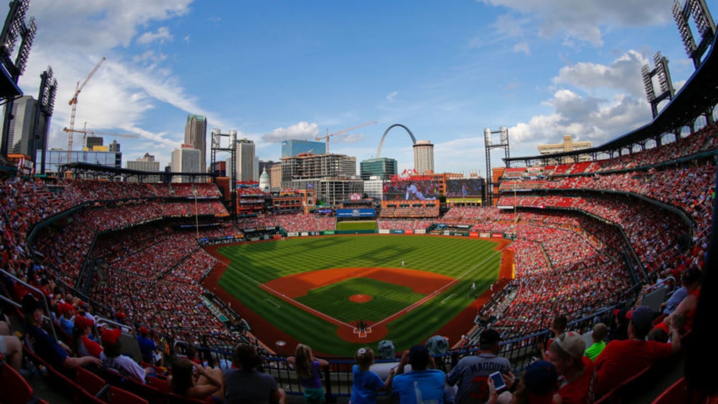 St. Louis Cardinals: What is going on with Delvin Perez