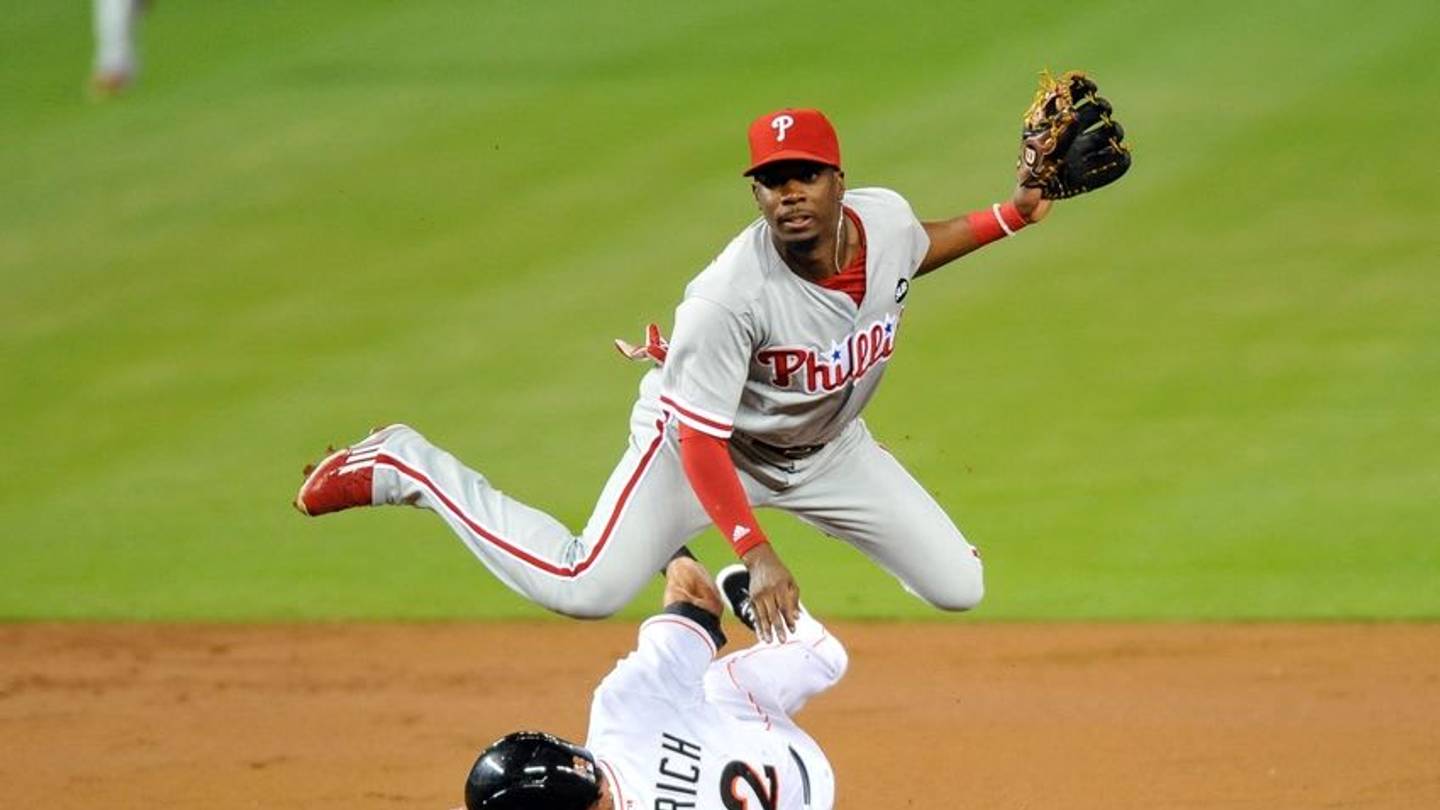Phillies Outright Darnell Sweeney from 40-Man Roster