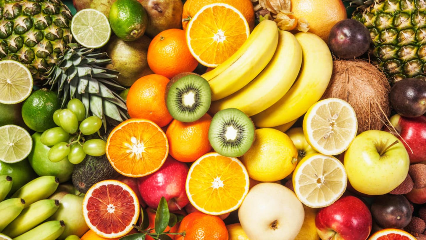 How to Tell When 8 Fruits Are At Their Tastiest
