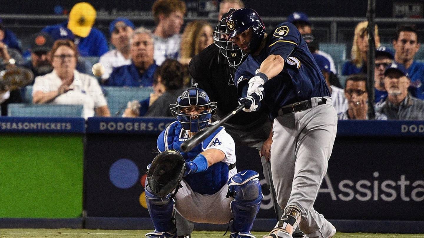 Manny Piña cherishing his postseason opportunity