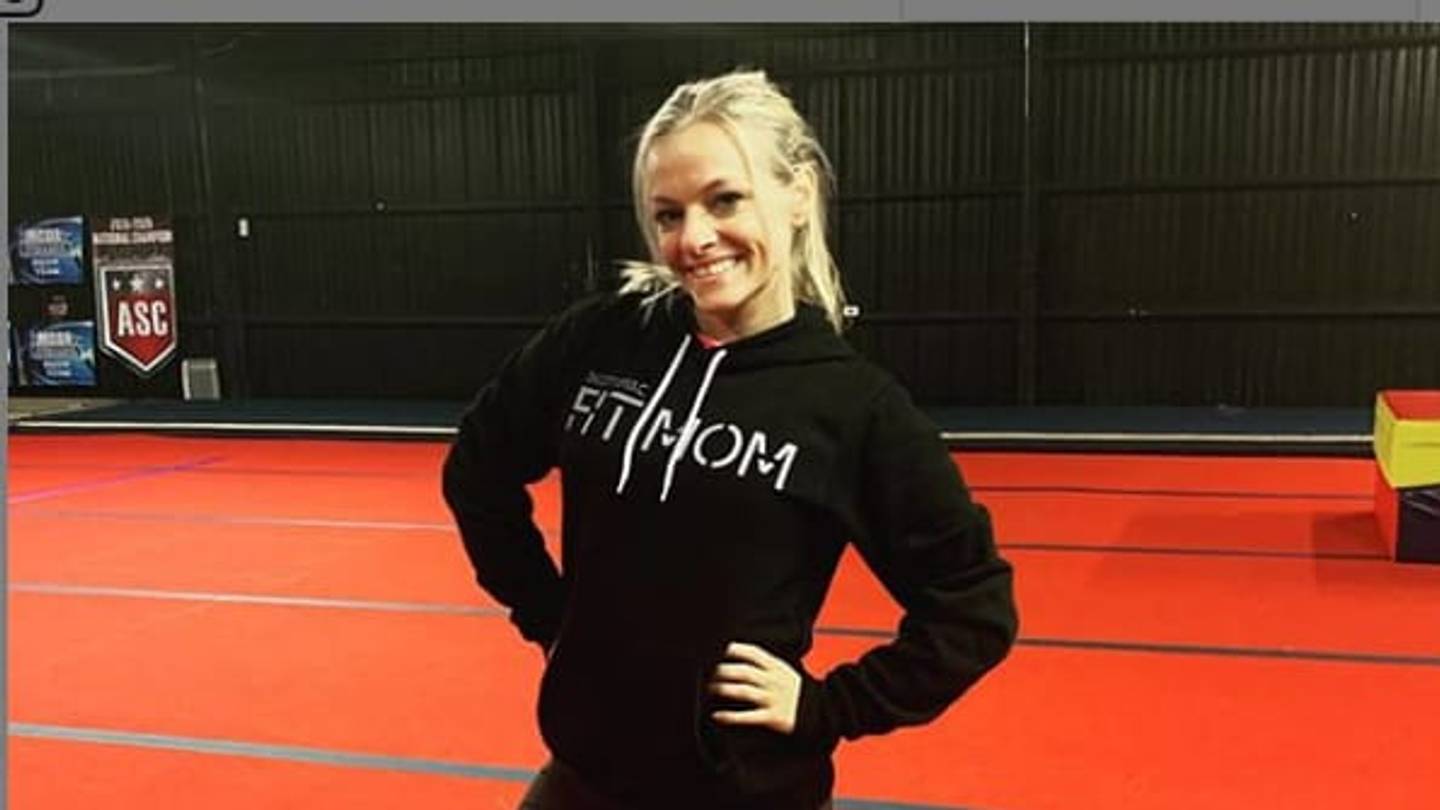 Mackenzie McKee Jumps to Kailyn Lowry's Defense After Troll Calls Her ...