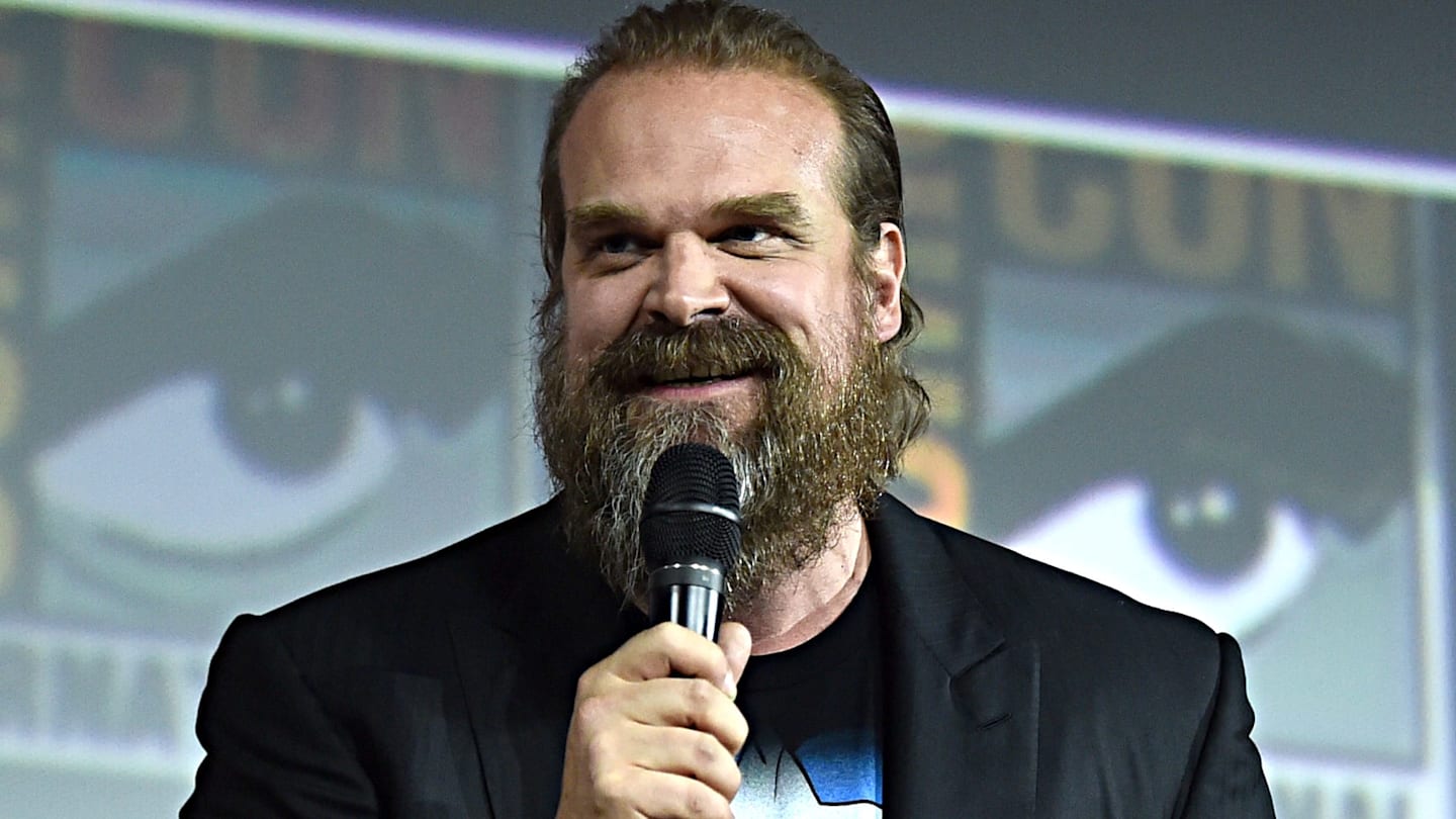 David Harbour Sweetly Honored Jopper From 'Stranger Things' While ...